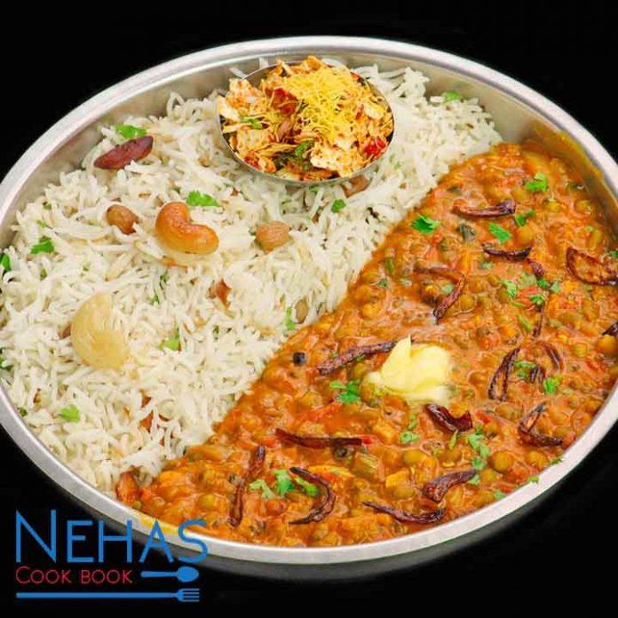 Restaurant style green moong curry | Mug nu shak | pressure cooker ...