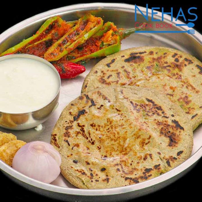 Kathiyawadi Bharelo rotlo | stuffed masala bajra rotla | masala marcha ...