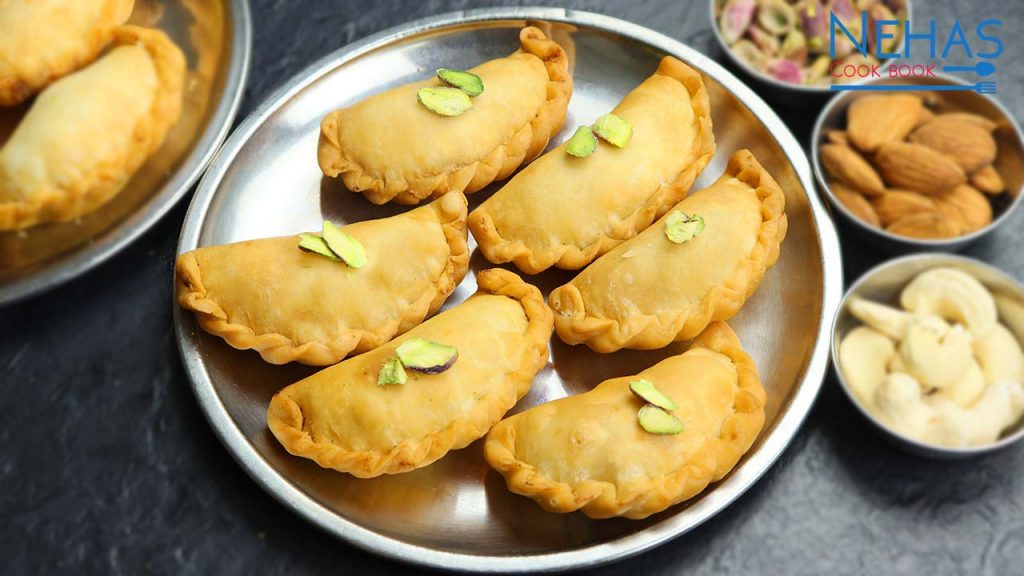 Ghughra recipe | how to make Gujia | Karanji recipe - Nehas Cook Book